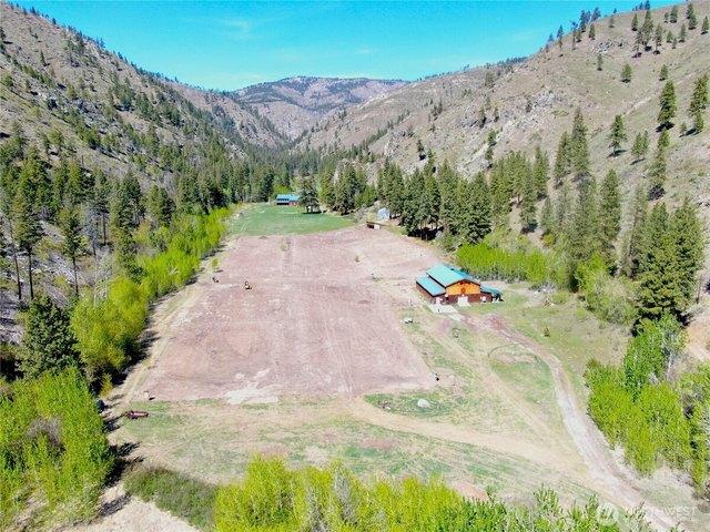 710 Antoine Creek Rd, Chelan, WA 98816