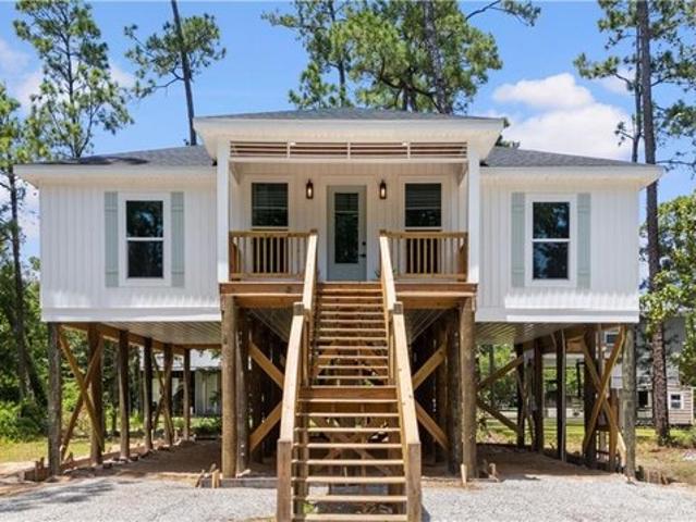 710 Alabama Ave, Dauphin Island, AL 36528
