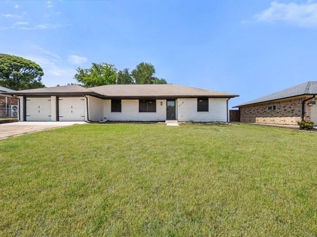 710 Greenland Way, Grand Prairie, TX 75050
