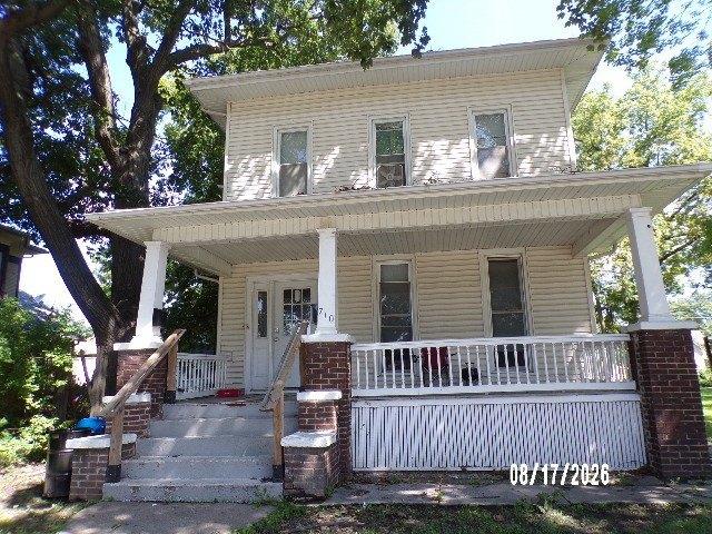 710 E 13th St, Davenport, IA 52803