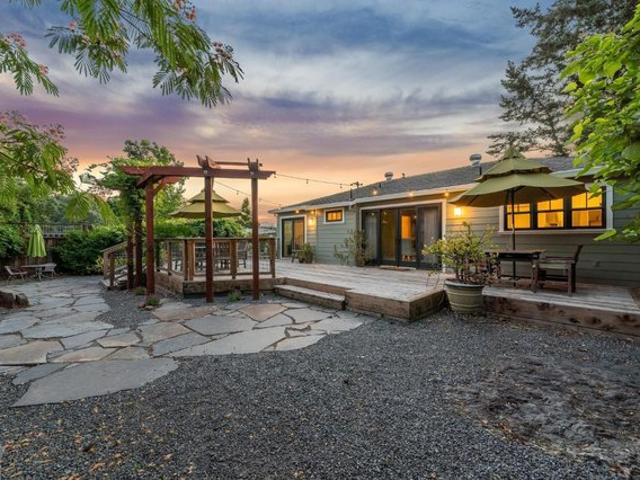 710 E Thomson Ave, Sonoma, CA 95476