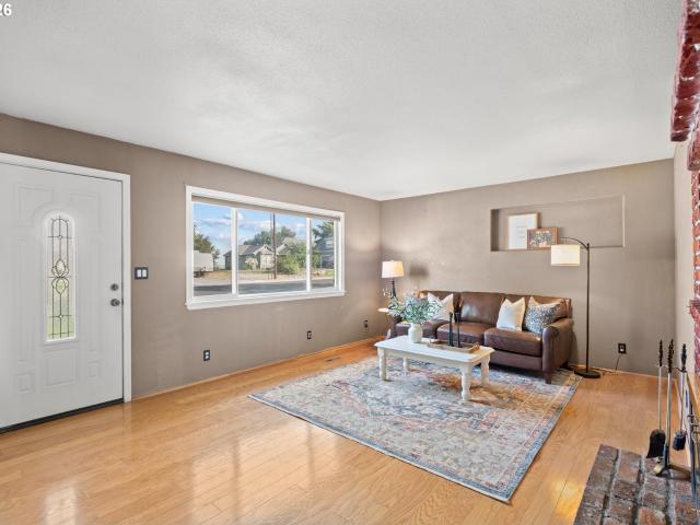 710 e view dr