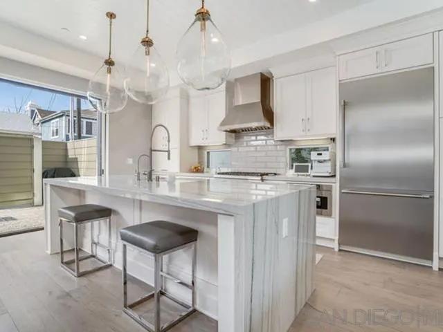 710 E Ave, Coronado, CA 92118 | MLS #250046