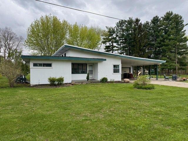 710 E Broad St, Chesaning, MI 48616