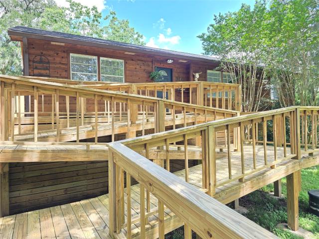 710 E Pony Lane