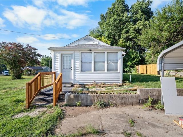 710 Edgewood Avenue