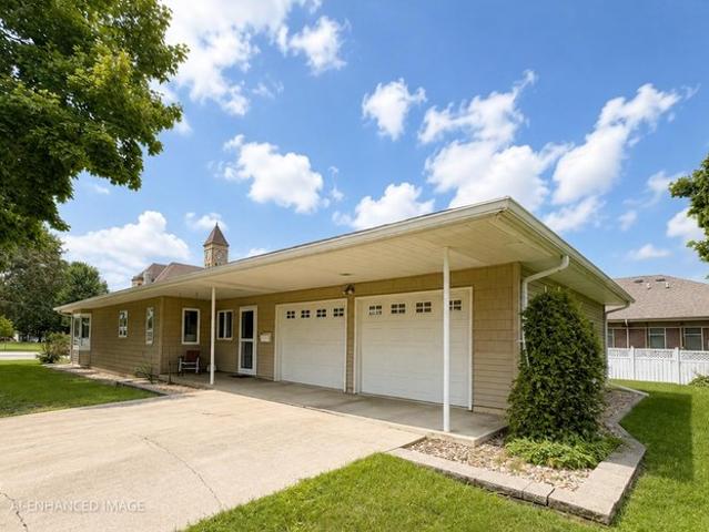 710 H Ave, Grundy Center, IA 50638