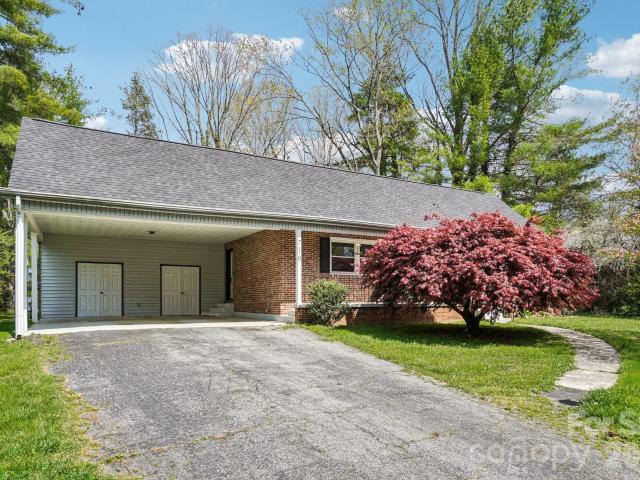 710 Heatherwood Drive