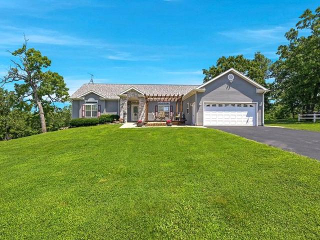 710 Lake Ranch Rd, Kissee Mills, MO 65680