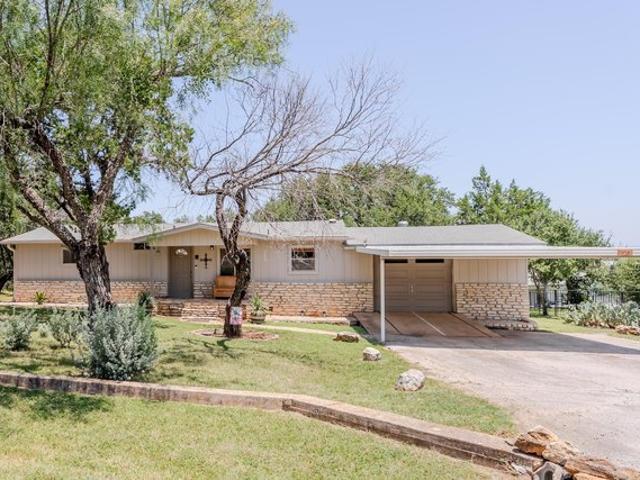 710 Matern Dr, Horseshoe Bay, TX 78657