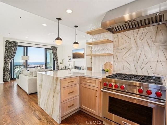 710 Manhattan Beach Blvd, Manhattan Beach, CA 90266