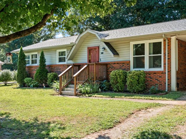 710 Meade Dr