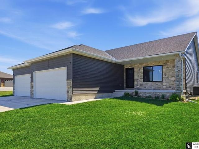 710 N 105th St, Lincoln, NE 68527