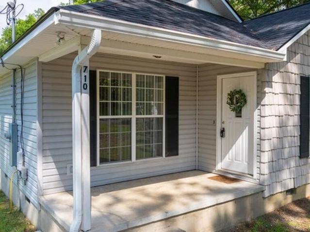 710 N Young St, Thomasville, GA 31792