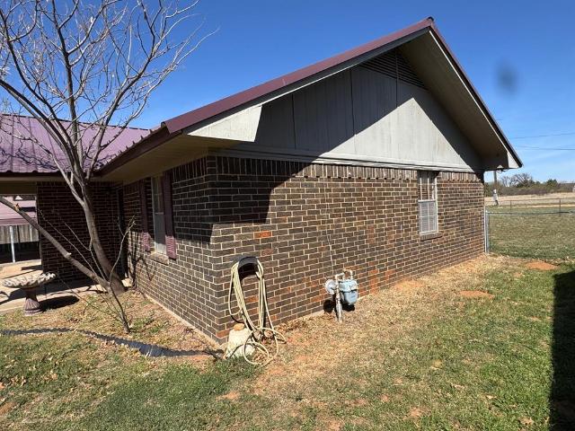 710 N Charles St, Seymour, TX 76380 | MLS #21208 | Compass