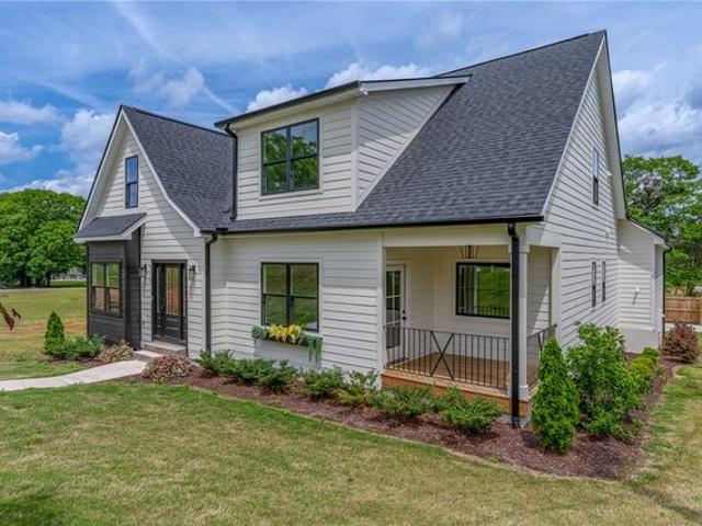 710 N Main St, Greer, SC 29651