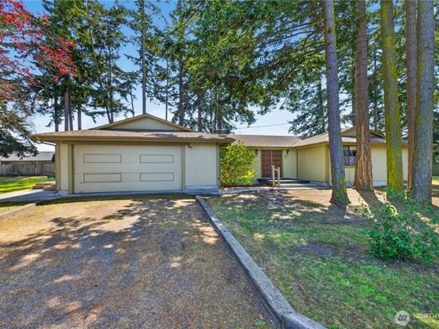 710 NW Heller St, Oak Harbor, WA 98277