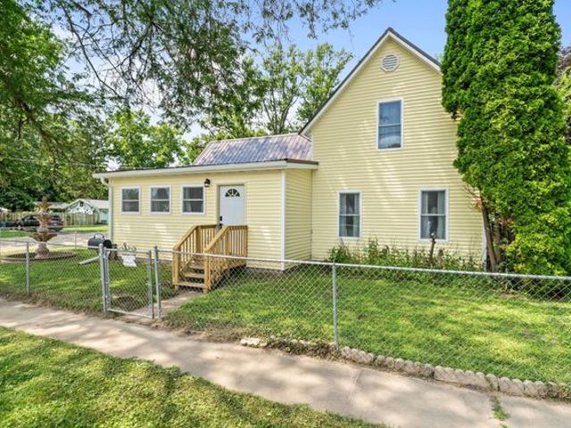 710 S 2nd St, Oregon, IL 61061