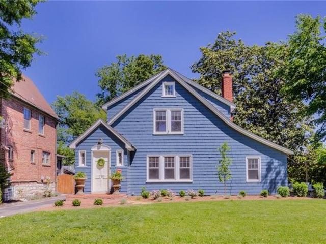 710 S Rock Hill Rd, Webster Groves, MO 63119