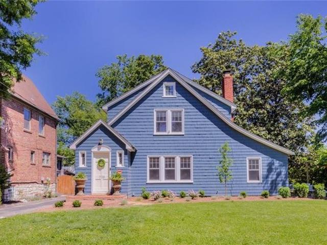 710 S Rock Hill Rd, Webster Groves, MO 63119