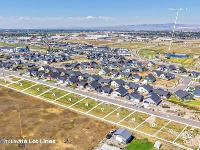 710 Spaniel Ln, Belgrade, MT 59714