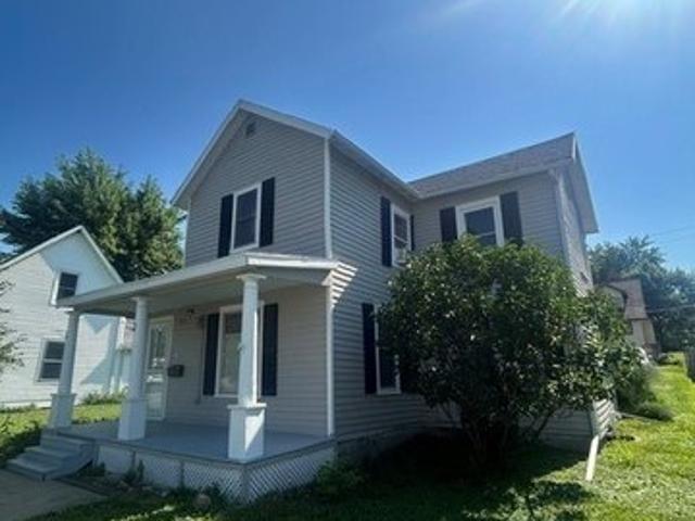 710 State St, Tama, IA 52339