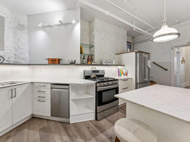 710 Summit Avenue # 4