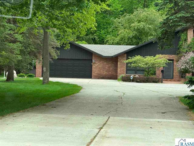 710 Summit Avenue