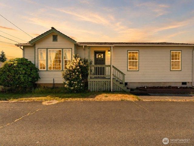 710 Perry Ave, Hoquiam, WA 98550
