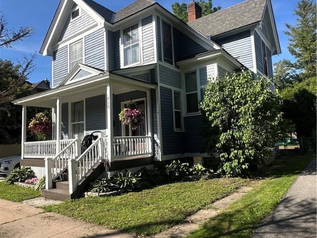 710 Pickering Street