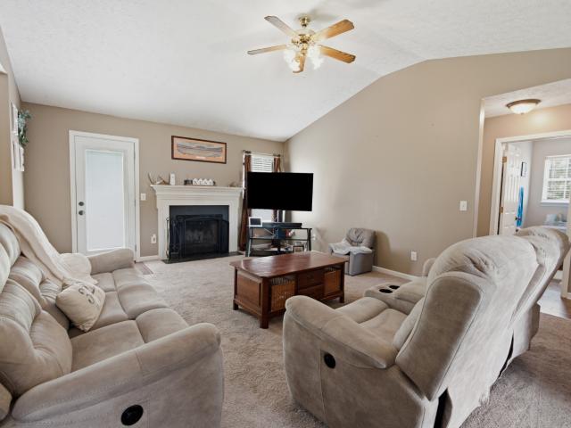 710 Pinehurst Pt