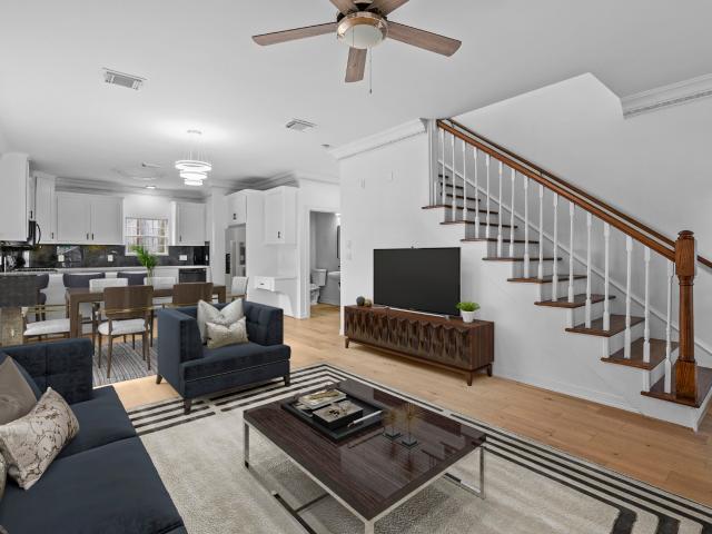 710 W 10th Street