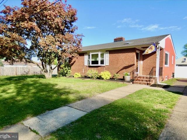 710 W 14th St, New Castle, DE 19720