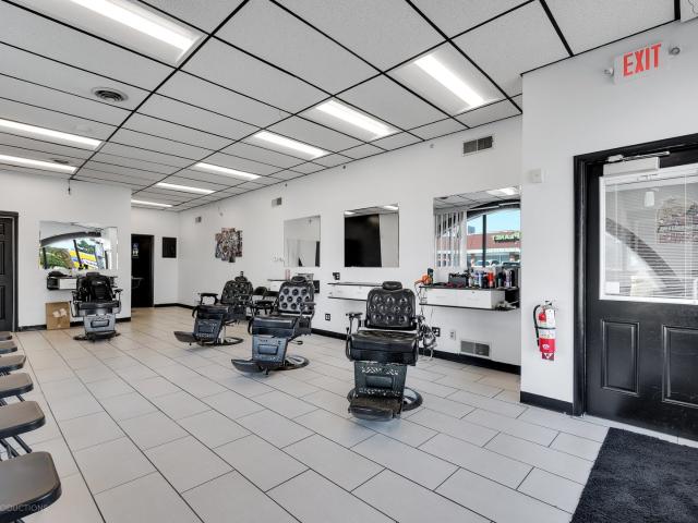 710 W Lincoln Highway