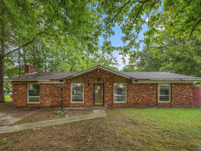 710 Westwood Cir SW, Decatur, AL 35601