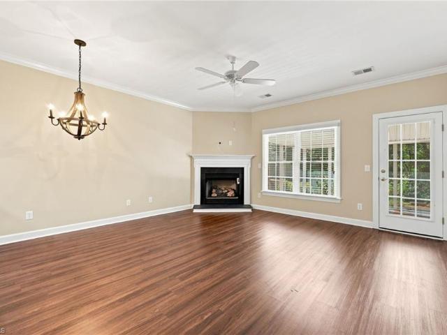 710 Vinebury Lane