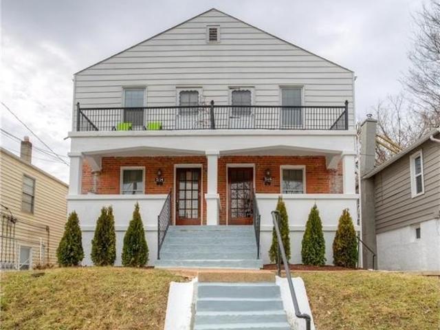 7114 Drury Ln, Saint Louis, MO 63143