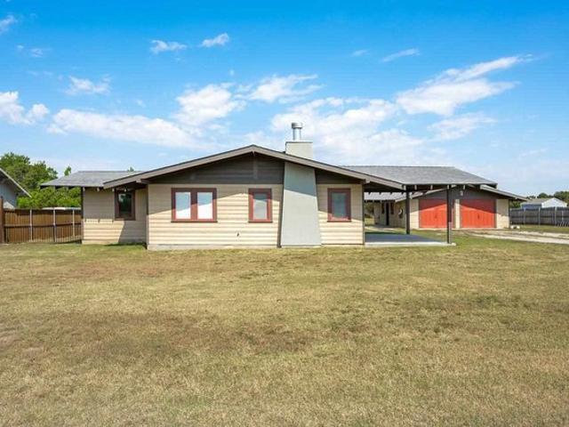 7114 E Ponderosa Dr, Stillwater, OK 74075