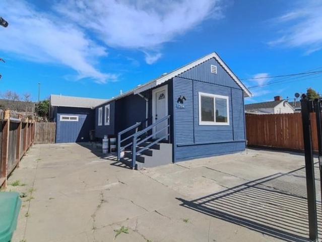 7114 Halliday Ave, Oakland, CA 94605