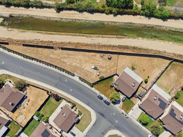 7115 Santana Sun Dr, Bakersfield, CA 93313