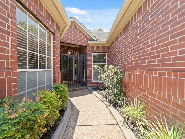 7115 W Hearthstone Green Drive