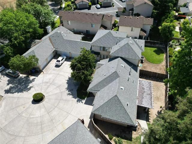 7117 N Antioch