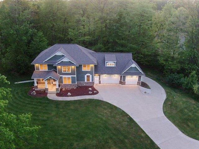 7117 Anchorage Ct SE, Caledonia, MI 49316