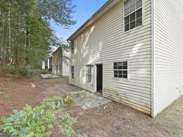 7117 Ravenwood Lane