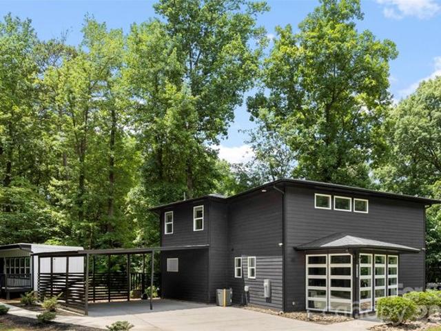 7117 W Sugar Creek Rd, Charlotte, NC 28269