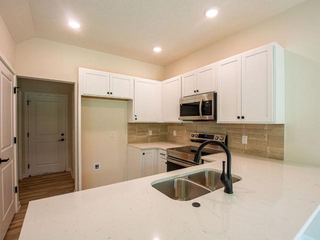 7118/7122 North 79th Court 3 Bedroom Apartment for Rent at 7118 N 79th Ct, Omaha, NE 68122