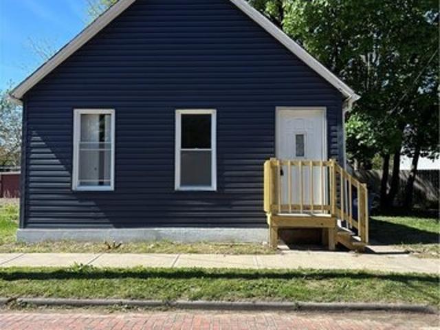 7118 Elton Ave, Cleveland, OH 44102