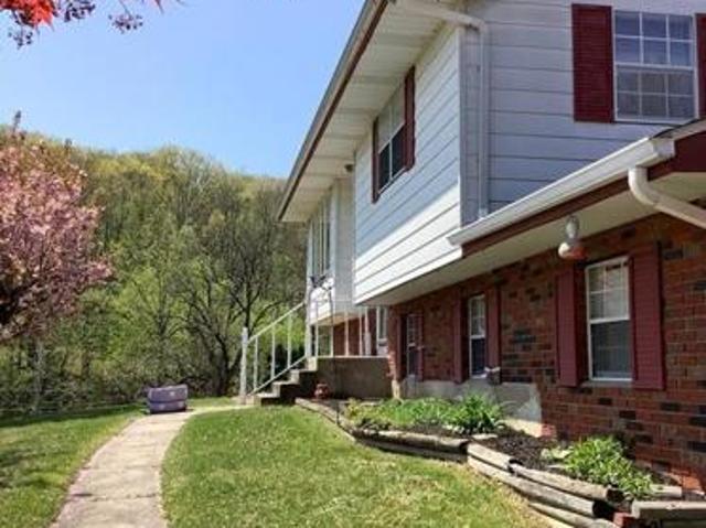7118 Kingstead Dr, Washington Township, PA 18080