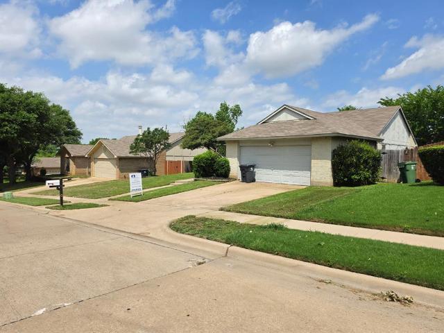 7119 Greenspring Dr, Arlington, TX 76016 | MLS #21243 | Compass