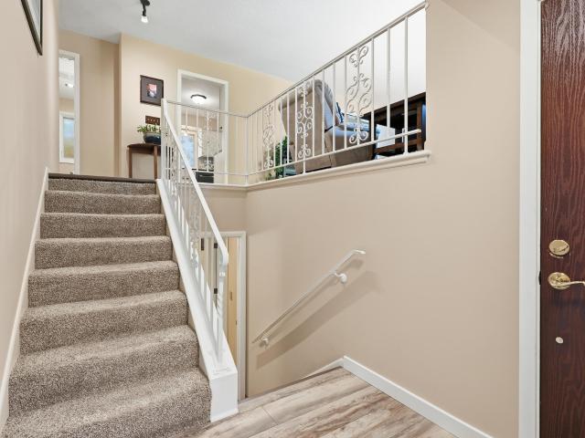 7119 Willow Lane